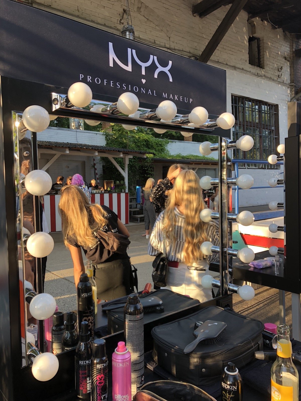 NYX MAKEUP FACE AWARDS 2018 in Berlin verliehen - FASHION INSIDER ...